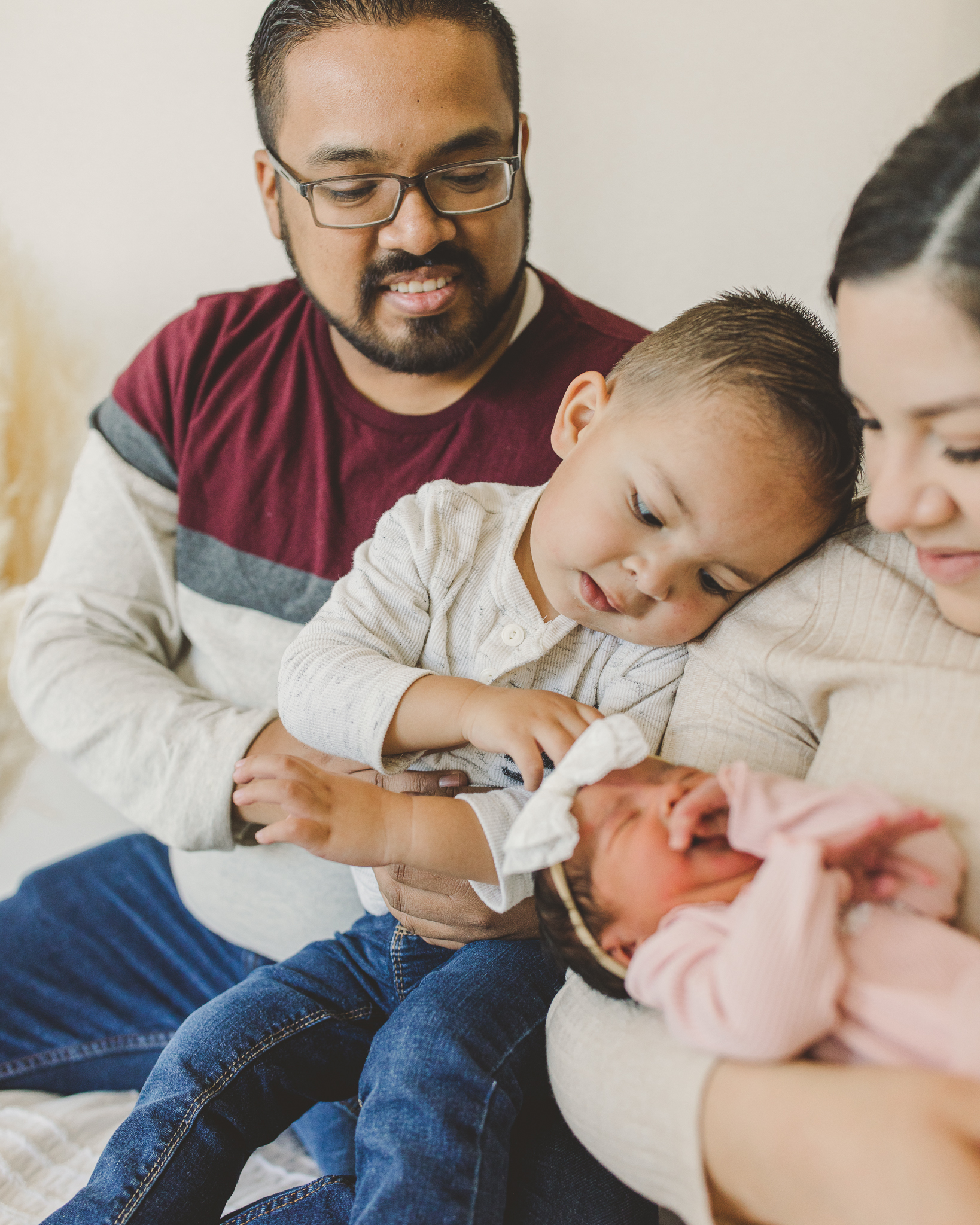 Newborn Lifestyle Session: The Lugo Family - Saguaro and Spruce Photography